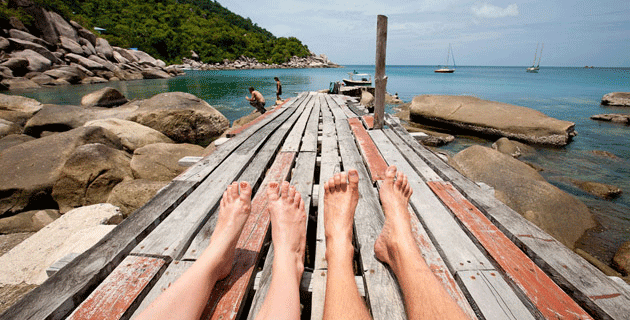 Feet First by Tom Robinson – Feel Desain | your daily dose of creativity