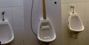 Guitar Pee – Interactive Urinals to play music – Feel Desain | your ...