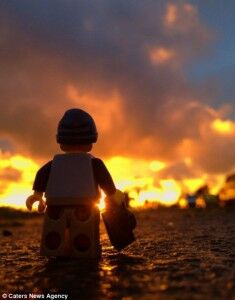 the life of a Lego man – Feel Desain | your daily dose of creativity
