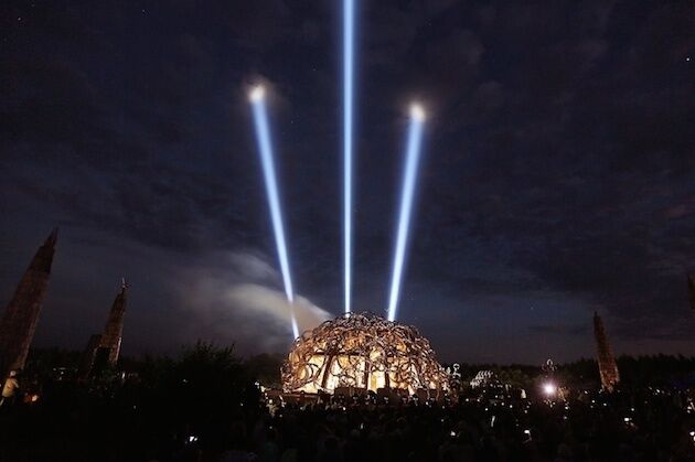 Twisting Video Mapping Light Show | N. Polissky – Feel Desain | your ...